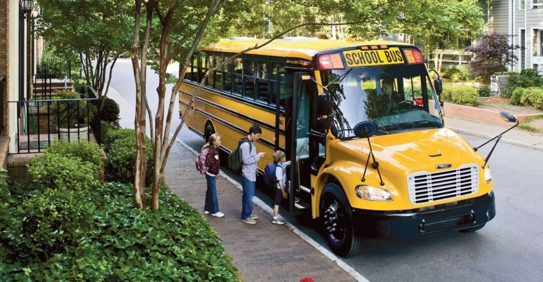Curiosidades: 10 datos sobre los autobuses escolares norteamericanos ...